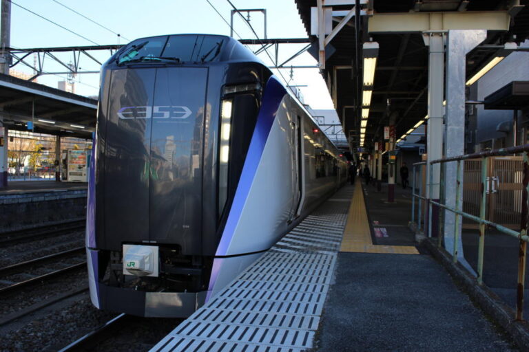 【E353系】中央本線 特急 「あずさ」乗車記！ 改良された座席・広々とした客室で居住性は大幅向上、揺れも少なく乗り心地は上々！（座席表・荷物 ...